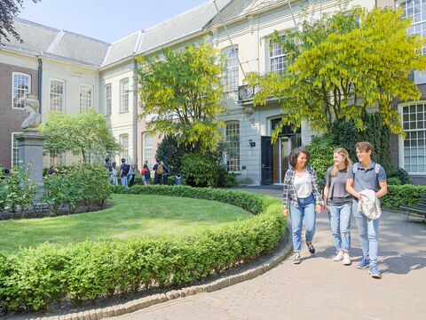 From research query to reliable source: an academic approach